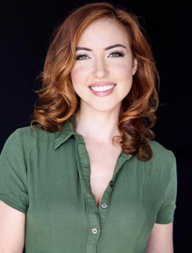 ICONS INTERVIEW: Actress Erika Smith - Robert V Galluzzo
