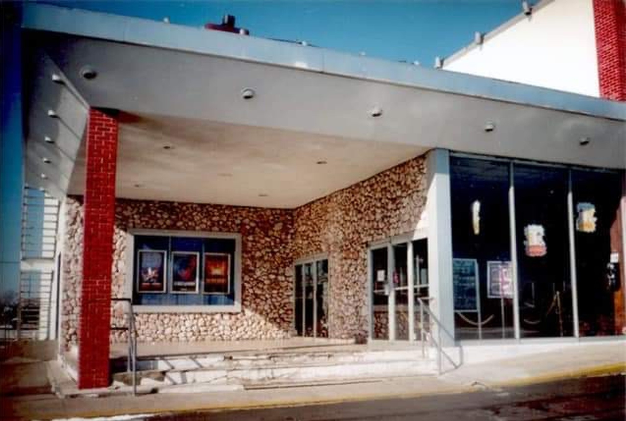 FLASHBACK: The Movie Theater From Childhood That Made Me - Robert V ...